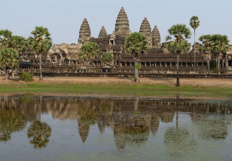 Top 17 Famous Tourist Attractions: Landmarks of the World | World ...