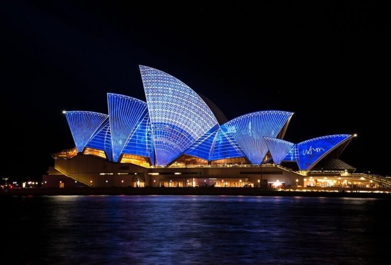 Top 17 Famous Tourist Attractions: Landmarks of the World | World ...