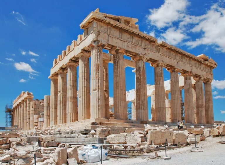 Top 20 Most Famous Buildings in the World (Updated 2025)