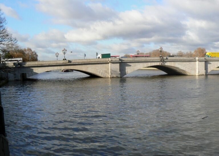 17 Most Famous Bridges in London | World Famous Things